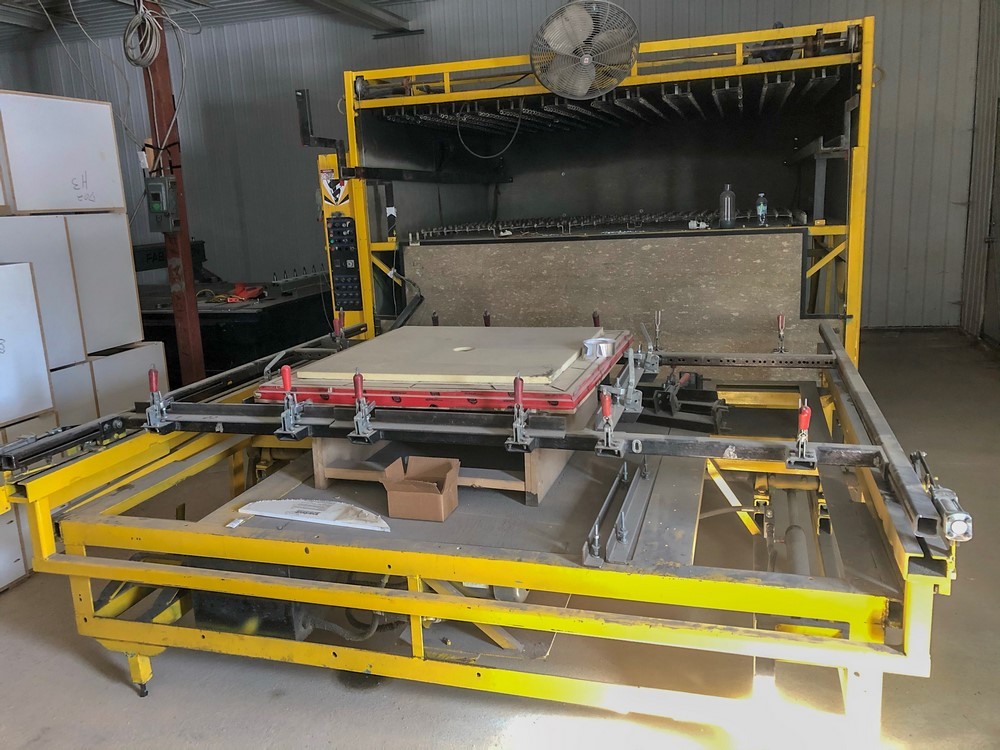 Machine a Thermoformer 96 x 80 x 36 hauteur