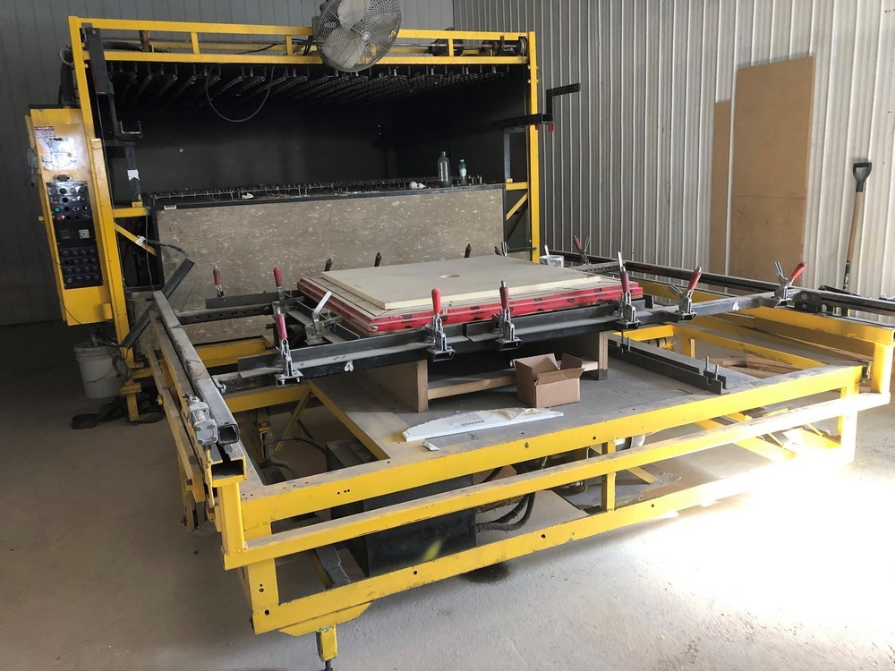 Machine a Thermoformer 96 x 80 x 36 hauteur