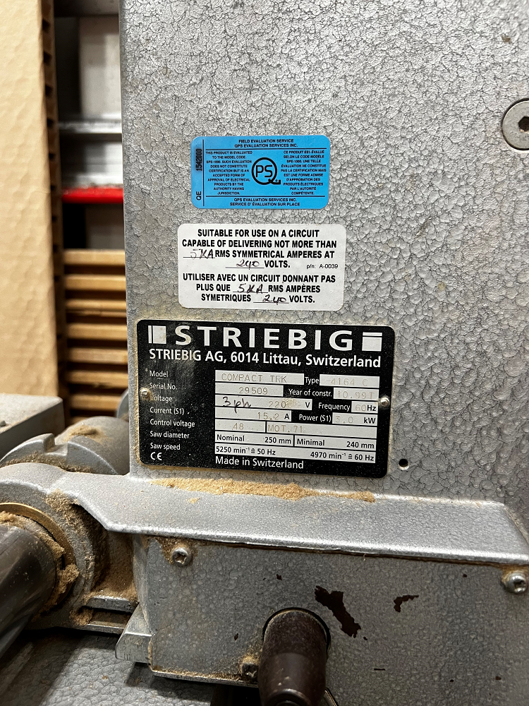 Scie panneaux verticale