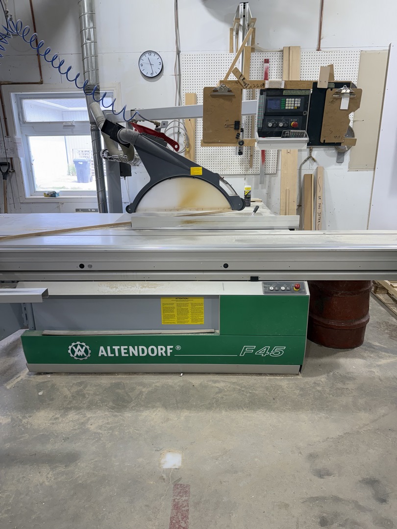 Scie a panneaux Altendorf F45 table de 10 pieds CNC